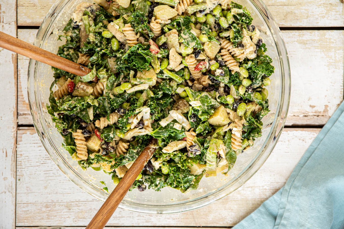 How to Make a Balanced Kale Salad Recipe [Video] | Nutriplanet